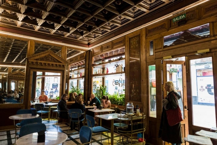 El mítico ‘Café 1885’ de Zaragoza | Guía Repsol