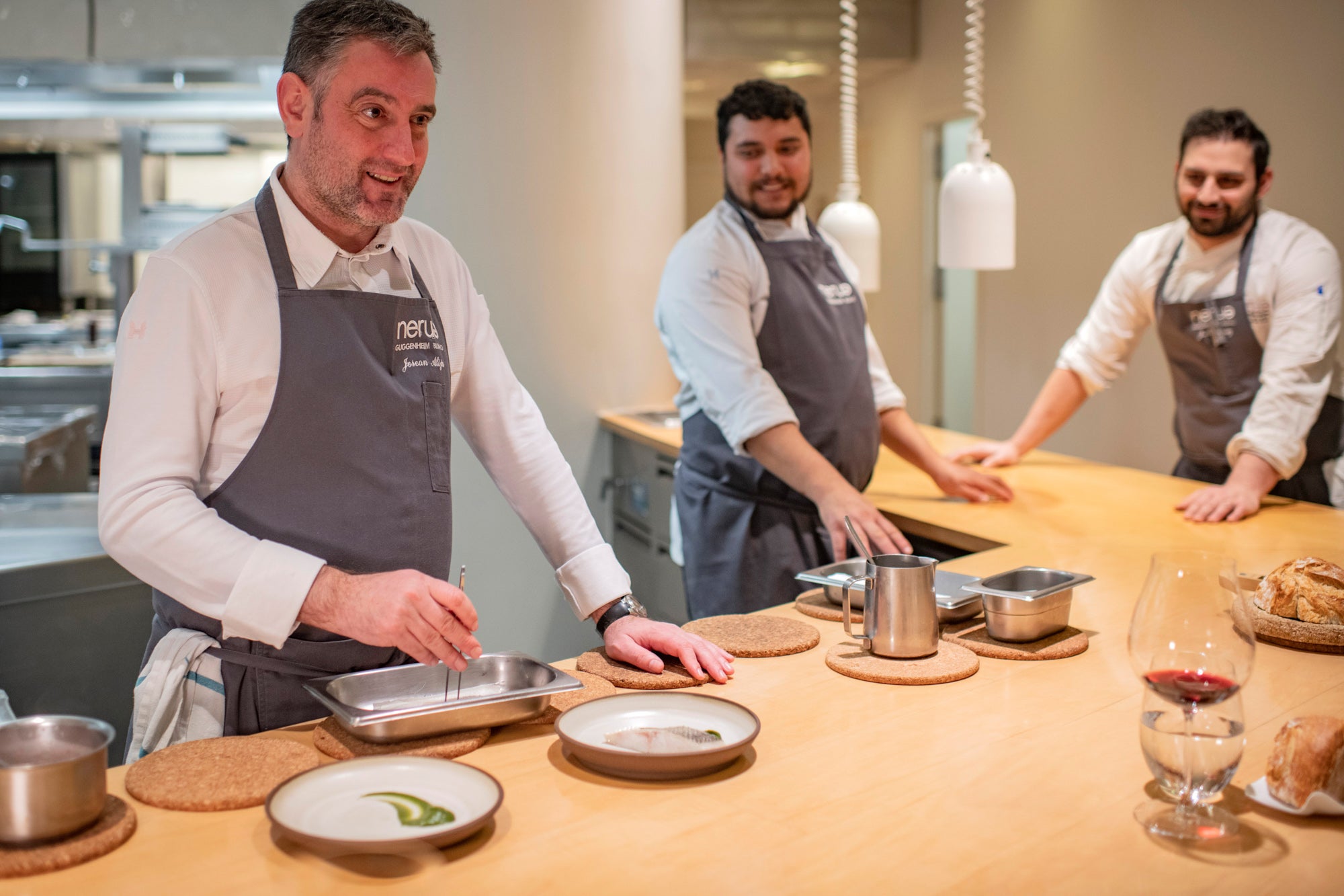 El privilegio (o la felicidad) de sentarse a la mesa de Josean Alija ...