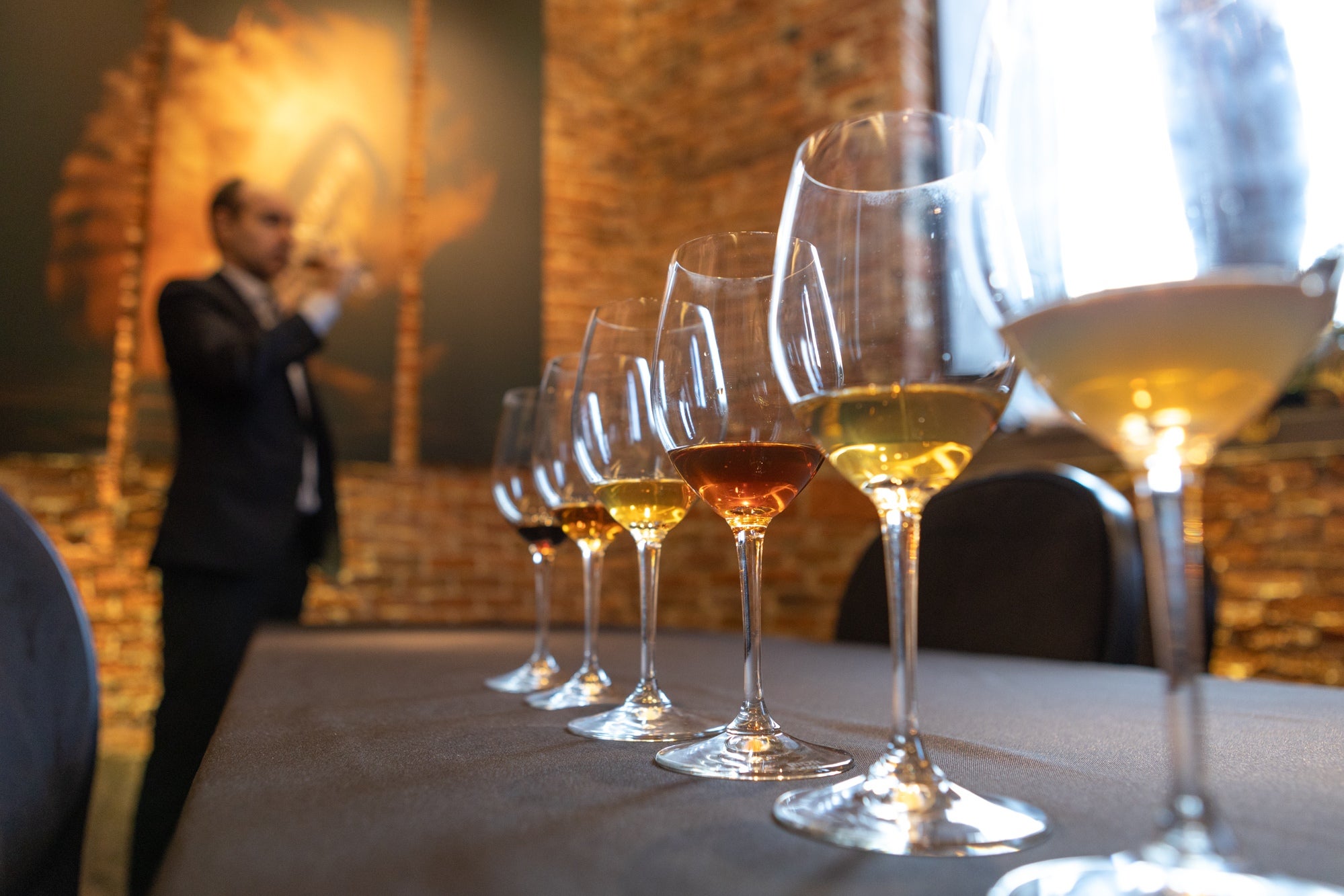 Vinos generosos andaluces: cuáles elegir y cómo probarlos | Guía Repsol ...