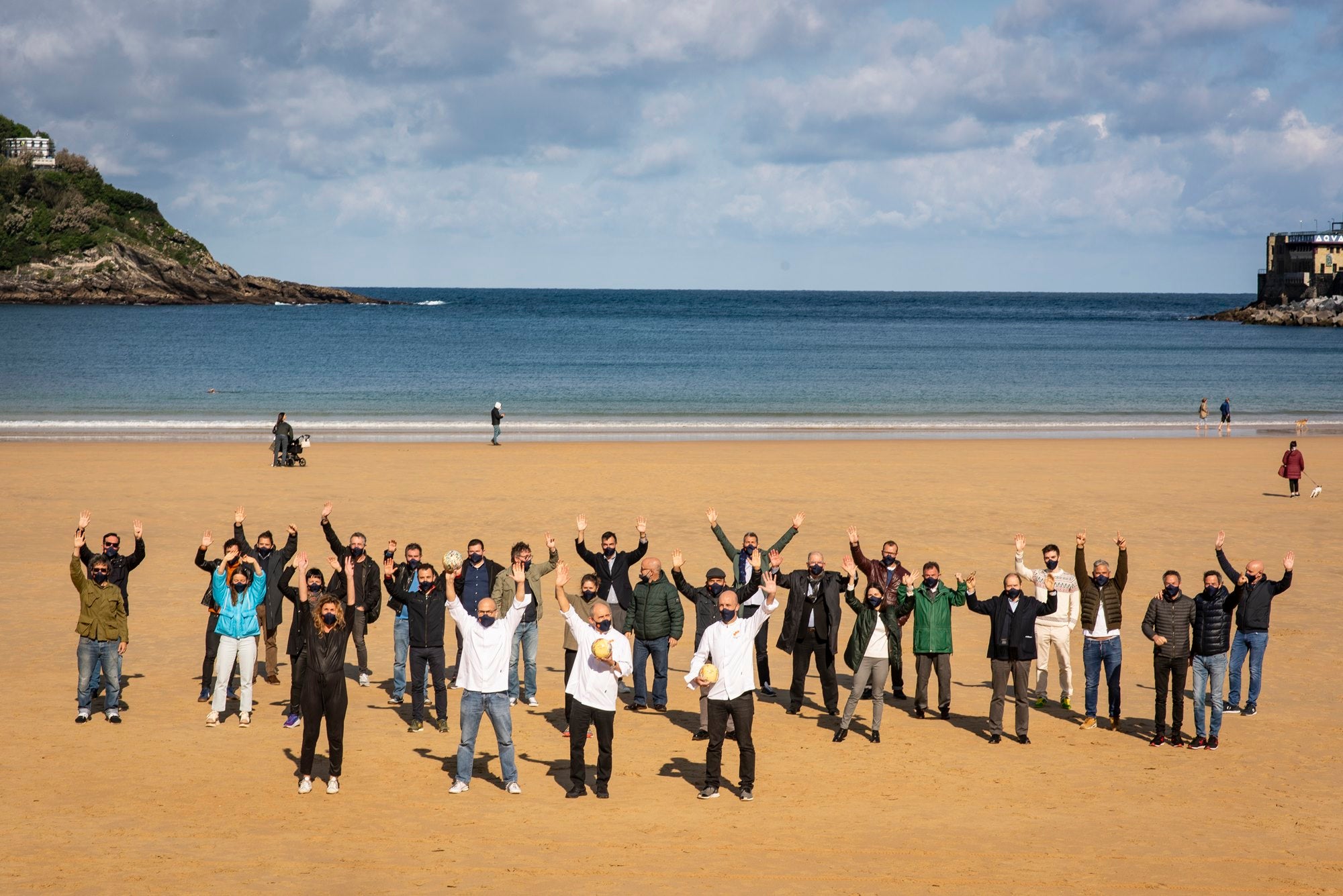 Los 3 Soles Guía Repsol 2021 se reúnen en La Concha | Guía Repsol ...