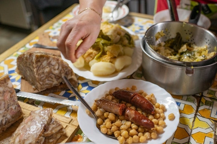 ‘Mesón de Crecente’ en Crecente (San Pedro de Mera, Lugo): El cocido ...