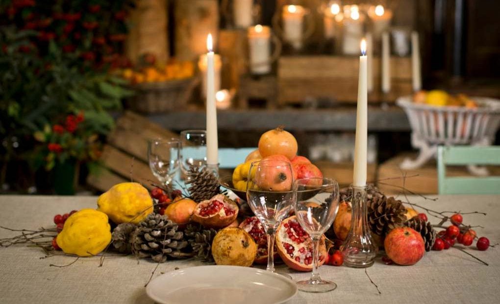 Decoración mesa Navidad con frutas y naturaleza | Guía Repsol