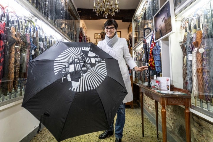 ‘Paragüería Leoz’, la última paragüería de Bilbao | Guía Repsol