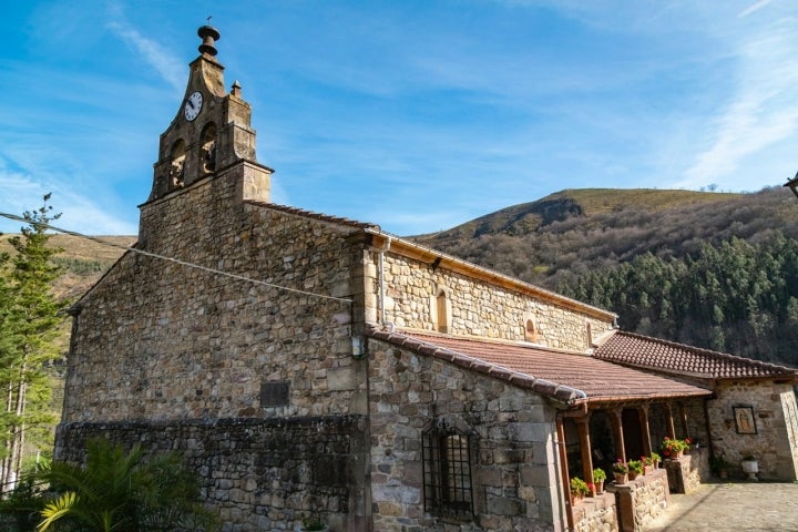 Qué ver en Cosío (Cantabria) el pueblo de casonas y agua | Guía Repsol