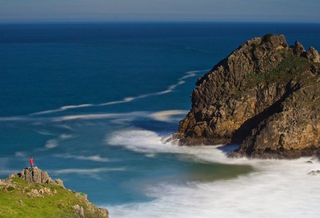 Ruta por la Costa Quebrada entre Playas y Acantilados (Cantabria ...
