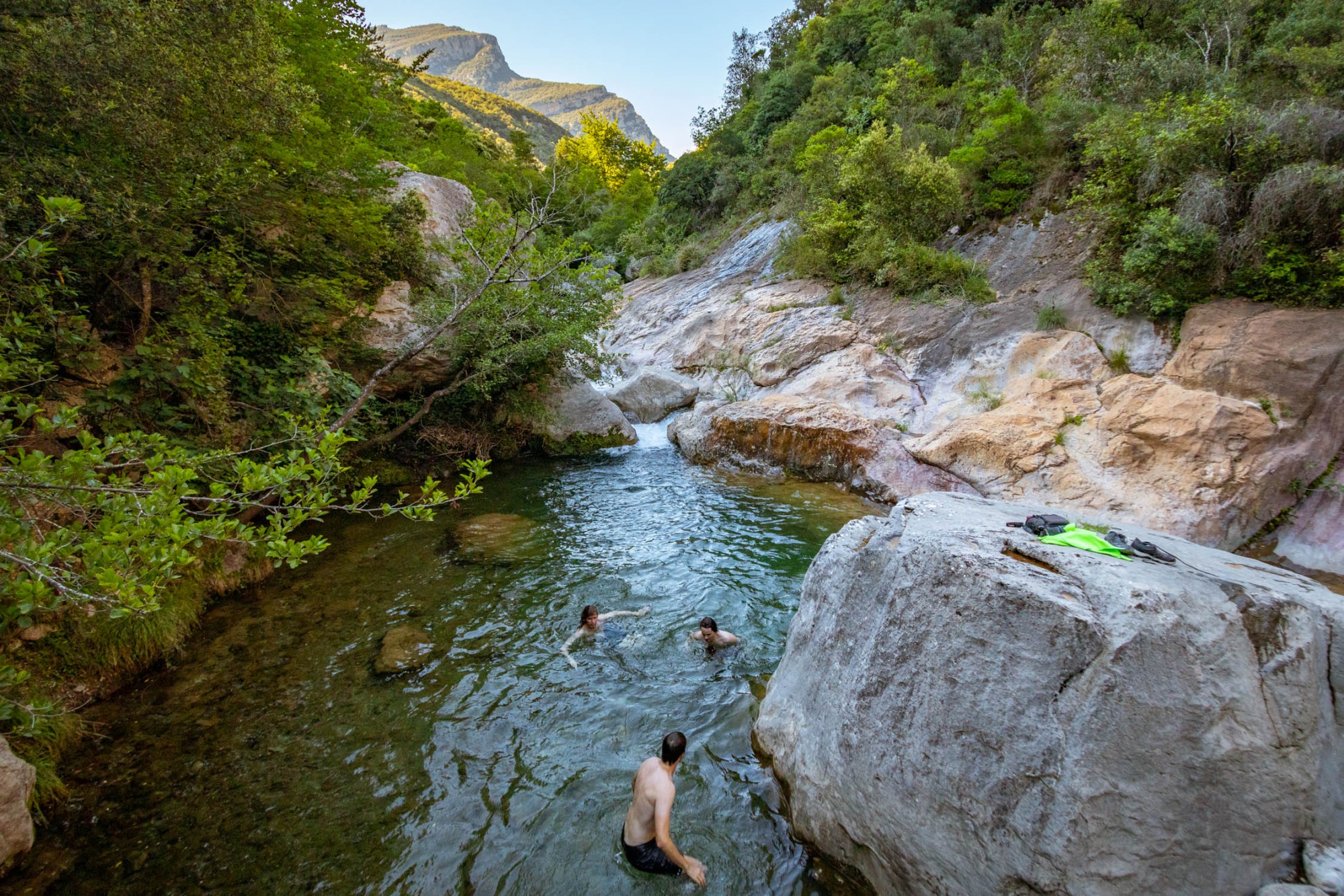 Ruta por el barranco de Sant Aniol D´Aguja en Sadernes | Guía Repsol