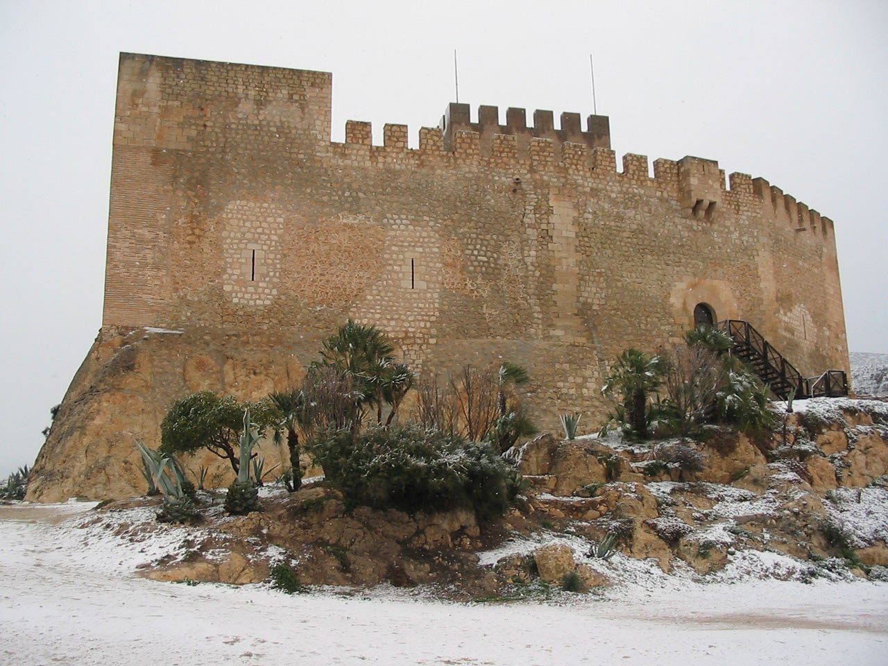Castillo de Petrer en Petrer - Curiosidades y planes relacionados ...